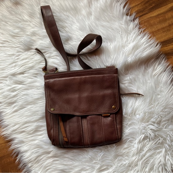 Fossil | Bags | Fossil Morgan Brown Leather Crossbody Travel Organizer ...